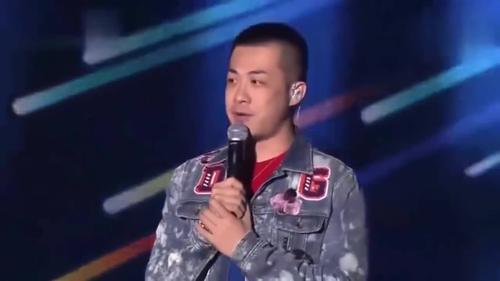 上海网友,终于看到原唱演唱《我们不一样》现场版,唱的太有劲儿了