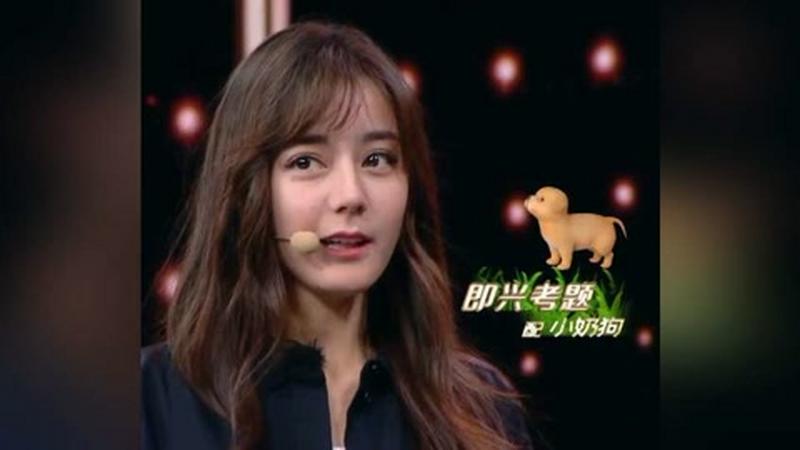 迪丽热巴模仿母鸡下蛋和各种小动物声音逗笑现场,尽显扎实功底