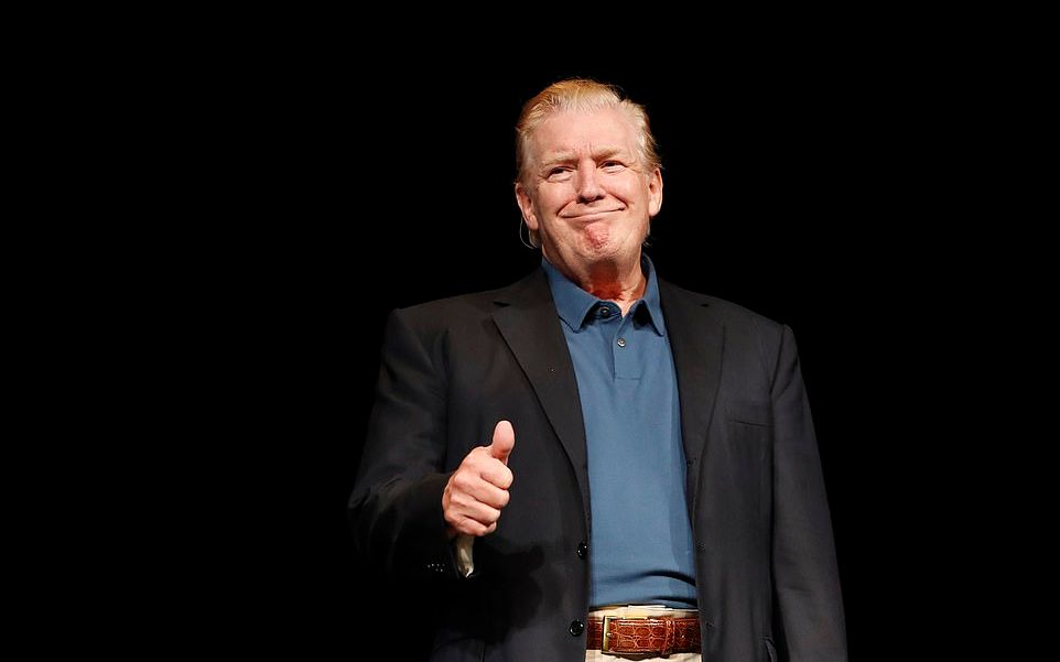 特朗普换发型?美国网友:这总统假的吧