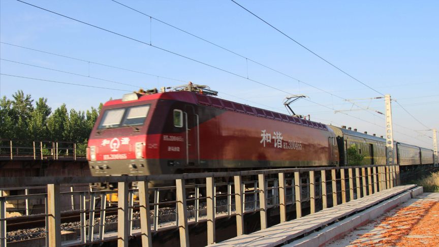 太巧了吧,义乌火车站看到经常坐的K424,宁波直达成都的火车