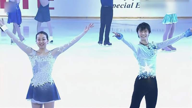 冰王羽生结弦与冰主浅田真央,美爆了