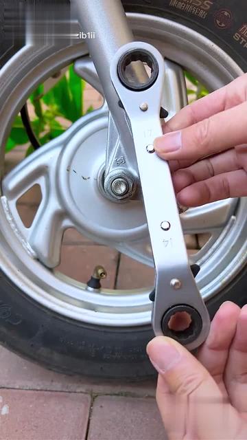 多功能双头梅花棘轮扳手,可轻松拆卸大小不同的螺丝五金工具 高性能...