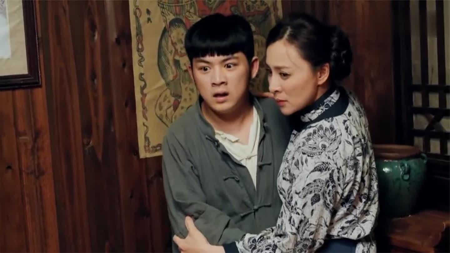 任务:汉奸搜到地下党,谁知竟和鬼子说没找到,汉奸身份不简单呀