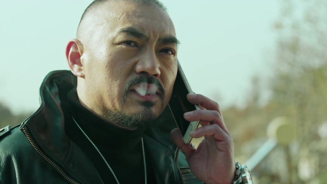 《伪钞者之末路》老崔给胡正熙汇报了情况 胡正熙却觉得事出蹊跷