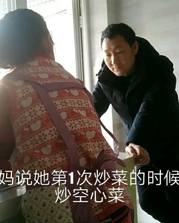 抗击疫情隔离期间,教我的幺儿学习洗碗做家务,从小培养小孩的爱劳动...