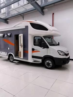 展厅40多辆房车,200多万租金,压力山大,开店后报复消费并没有来