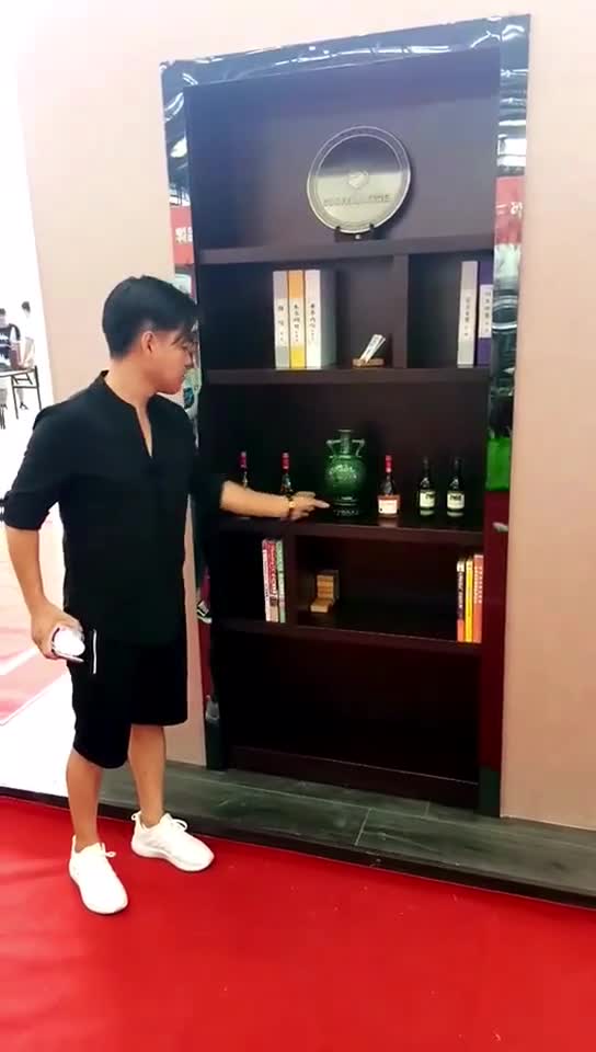 所菲玛内退密室逃脱机关隐形门