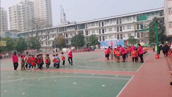 幼儿园运动会开幕式
