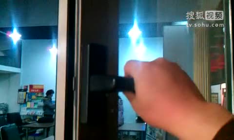 德高门窗年轻的老高为您分析平开上悬窗把手开关不畅原因
