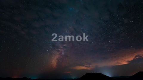 4K银河星空夜空宇宙星系运动素材:实拍素材,凌晨两点素材网