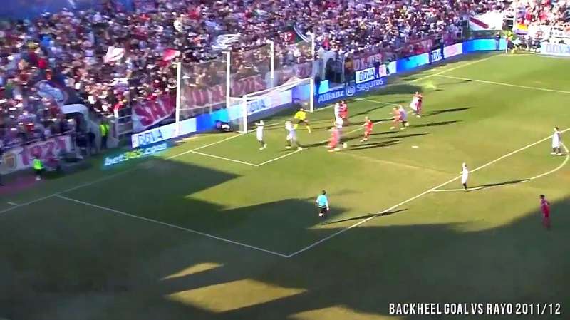 你一定没有看过这段视频,C罗用脚后跟射门