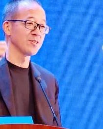 【俞敏洪衡水中学演讲:哪怕一无所获,也要被自己的奋斗感动】1月7日,...