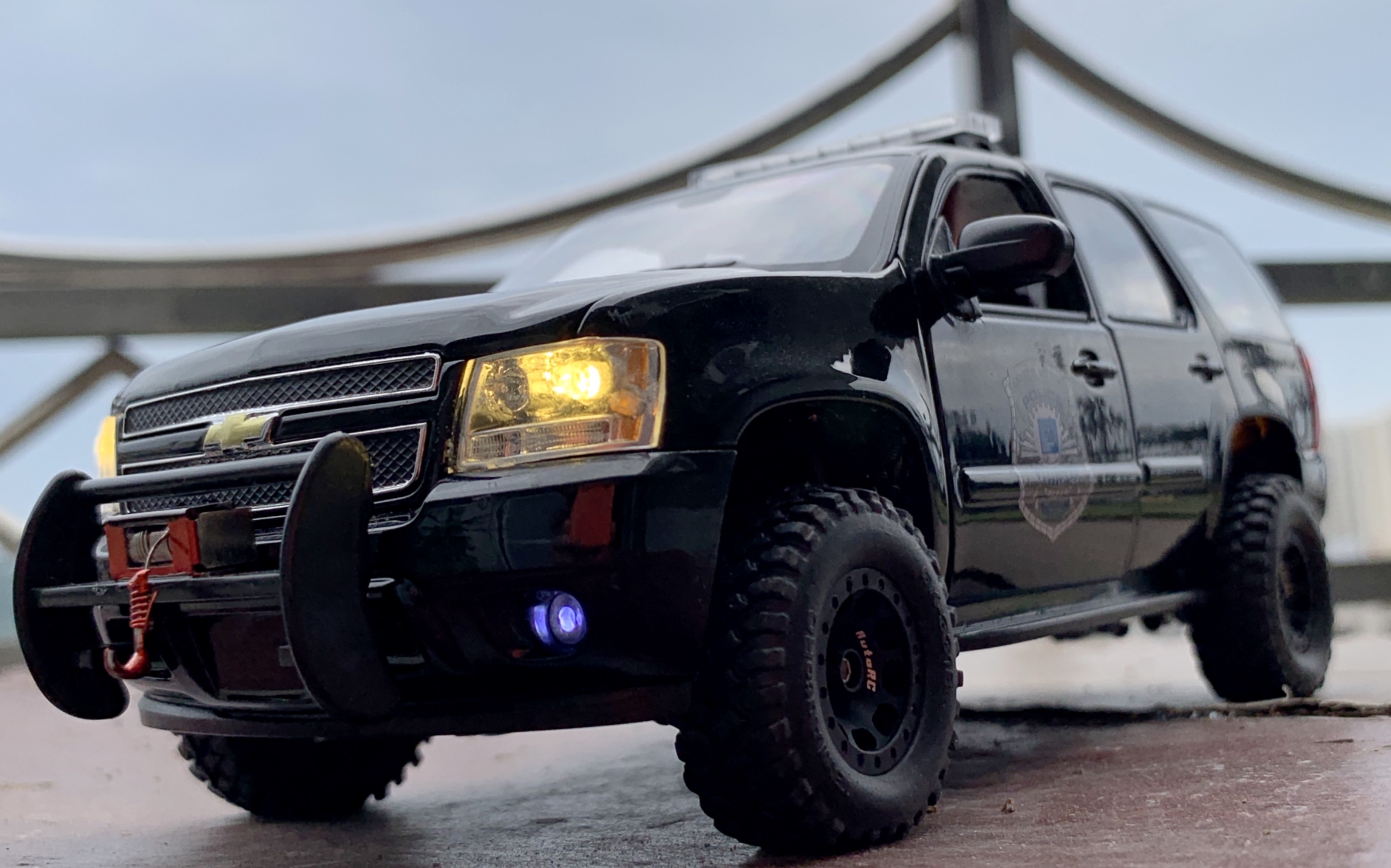 Gk24攀爬车 1/24佳达雪佛兰警务合金模型静改动越野车,类似于京商...