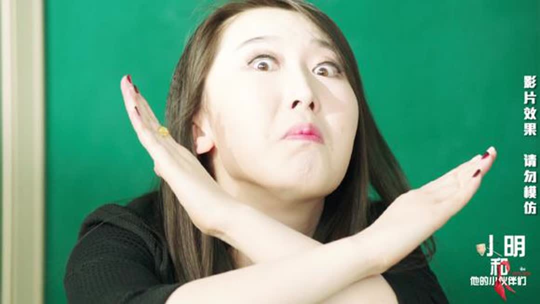 教师让小学生说修辞手法,这帮熊孩子气死老师了,笑死人