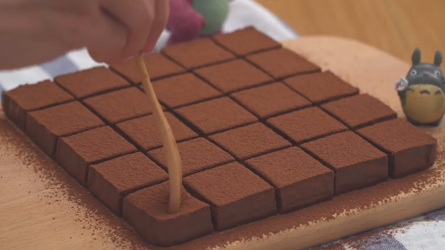 巧克力都吃过,但这样制作的甜点你肯定没吃过,制作非常简单