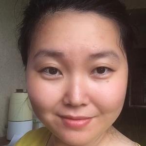 大脸妈与小脸女儿 