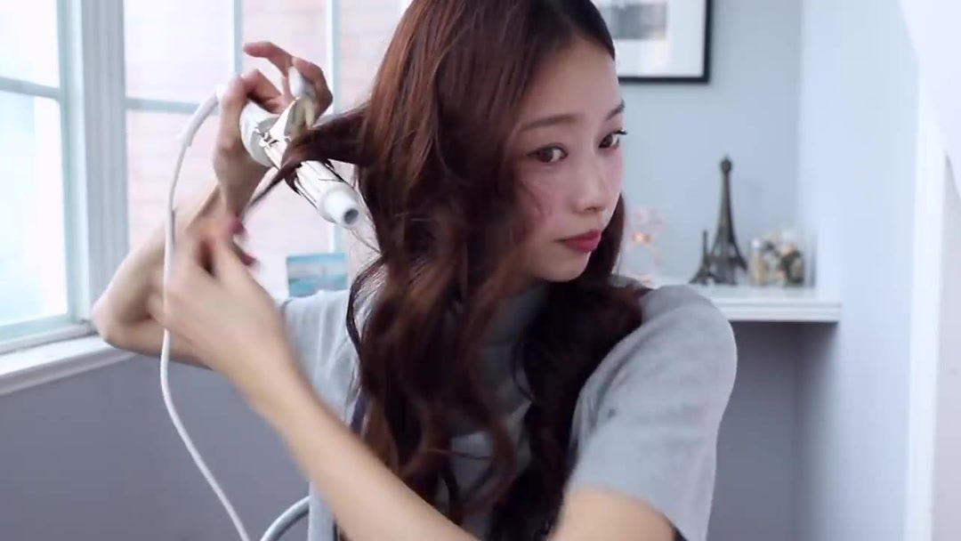 卷发棒使用窍门分享 打造不再轻易变直的撩人卷发