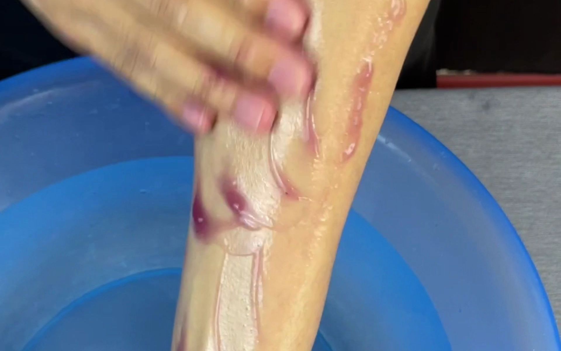 黑莓焕肤磨砂膏测评