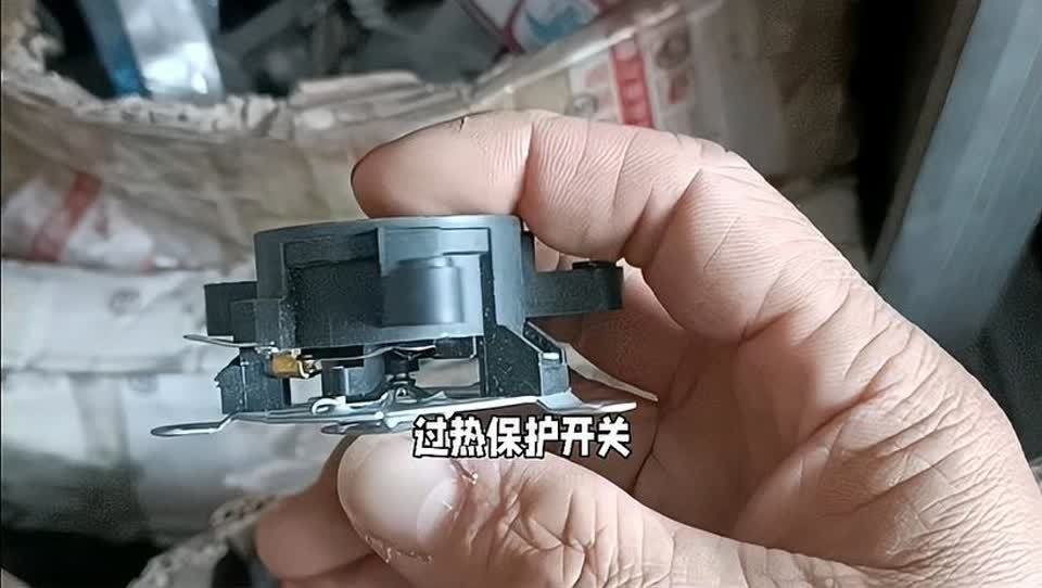 热水壶不通电?旭哥电器告诉你原因,怎么维修