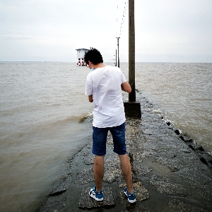 小周同学咕咕咕 