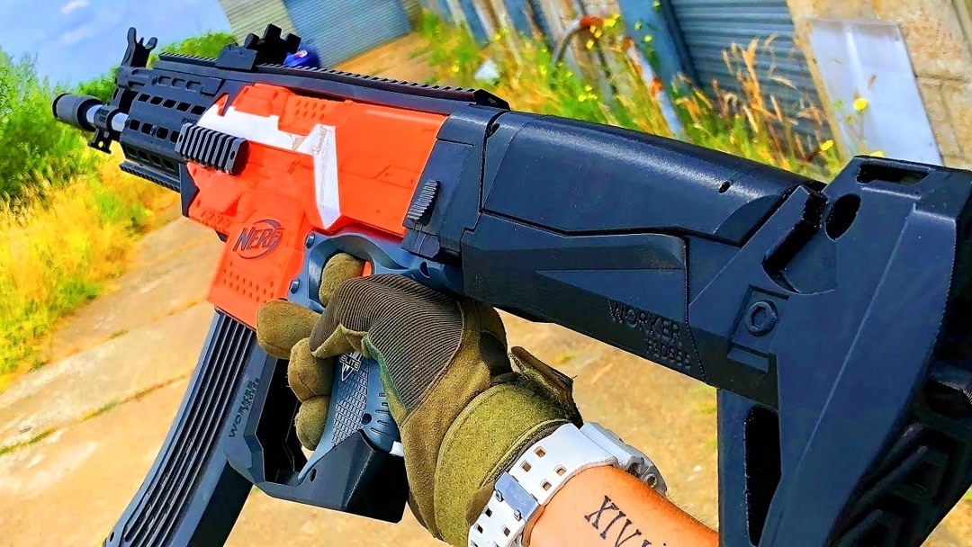 真人cs枪战 吃鸡大神乱入使命召唤,真人玩具枪大战一触即发