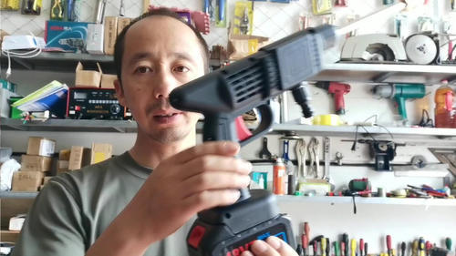 一百多的充电洗车机电池为什么这么轻?拆开电池结果一目了然