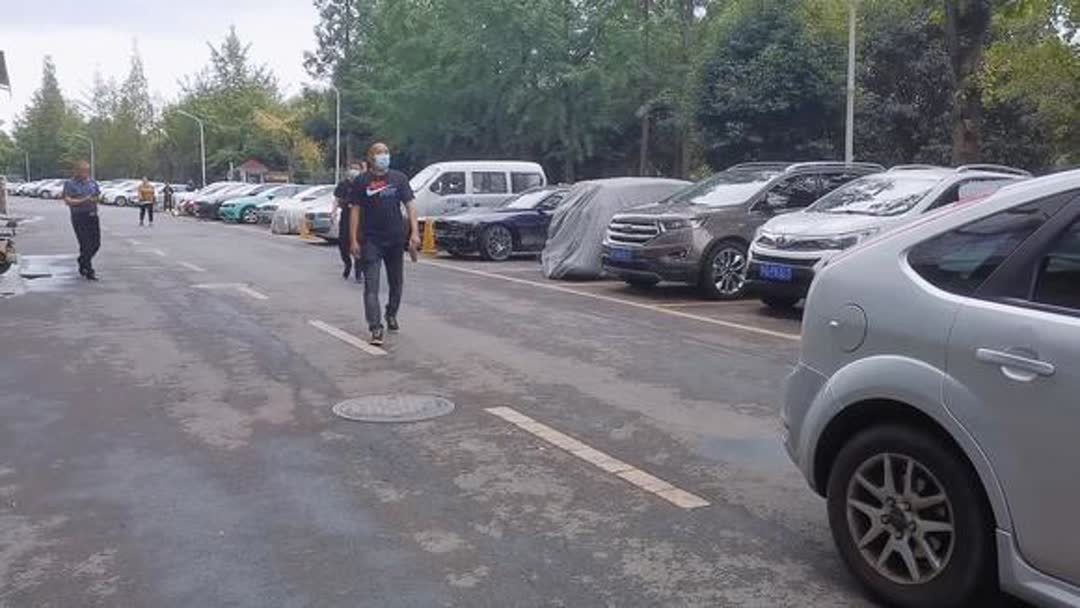 有志不在年高!57岁来学习二手车评估,检测技术比文凭更有价值