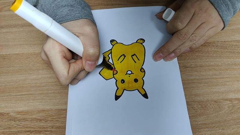 大脸猫爱画画:今天要跟大家一起学习的是“皮卡丘”的简笔画法