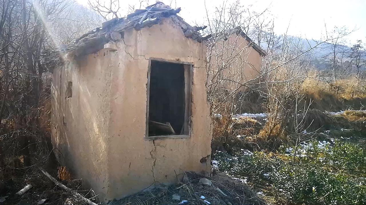 农村果园里的土建筑,这些土房的作用是什么?为啥现在被农民荒废