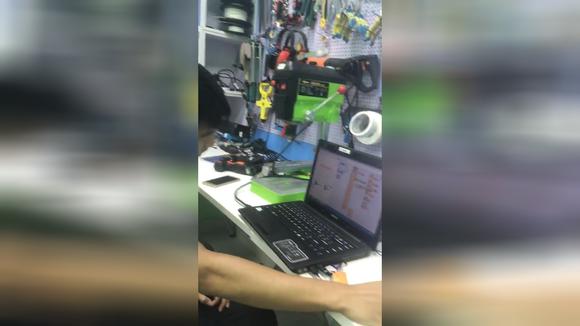 阿童木创想家图形化编程射击小游戏