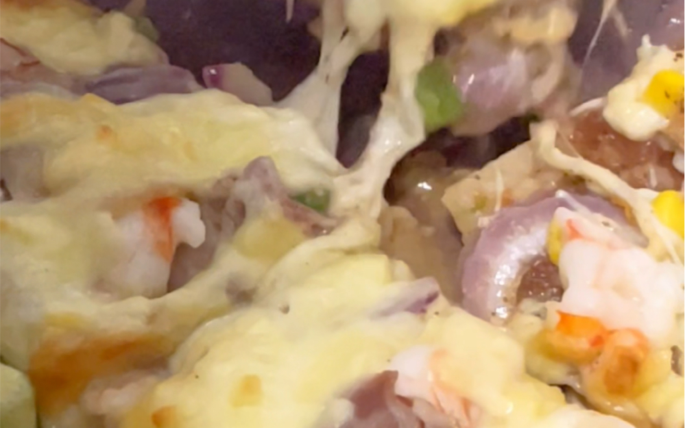 家庭自制豪华披萨!做法非常简单!