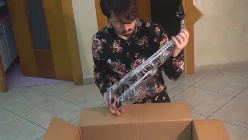 新入手全透明的萨克斯管,老司机必须秀一把才过瘾!