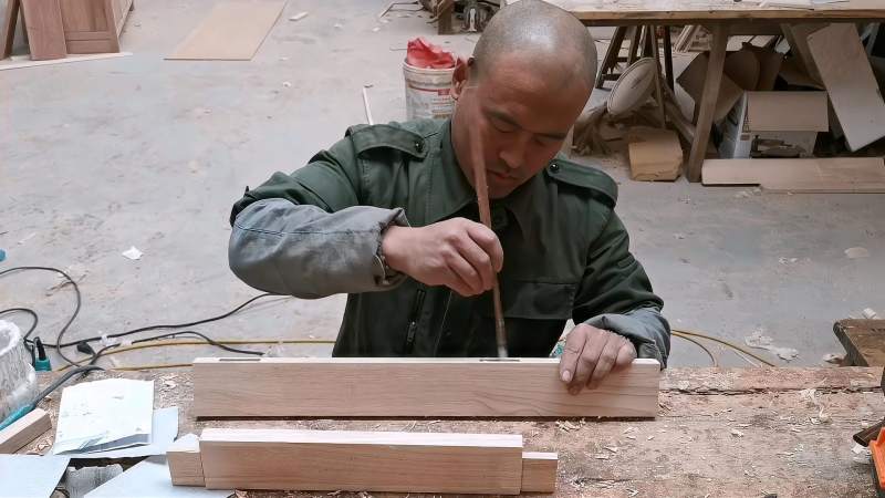 你能发现前后两种实木门子哪里不同吗?