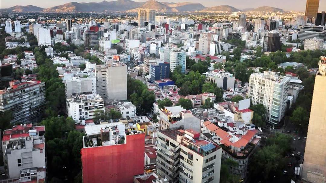 被2个万亿城市包抄,竟成为了中国最“可怜”的城市,看完就明白