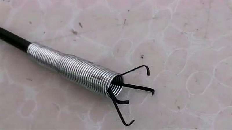 小伙自创管道疏通神器,简单易操作,网友:可以申请专利了!