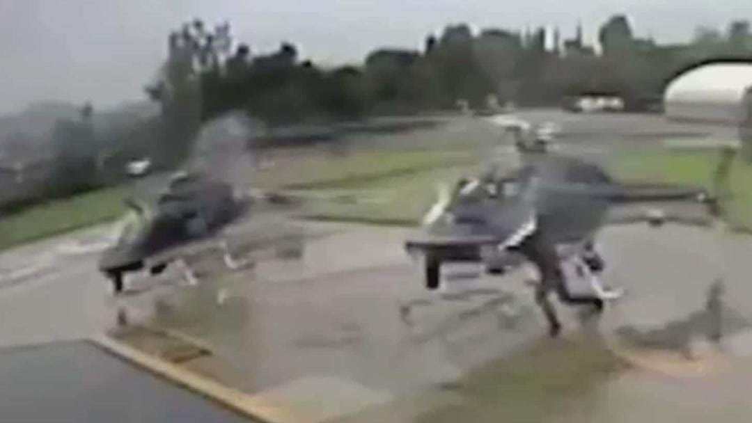 现场残骸满地 两架直升机叶片猛烈相撞