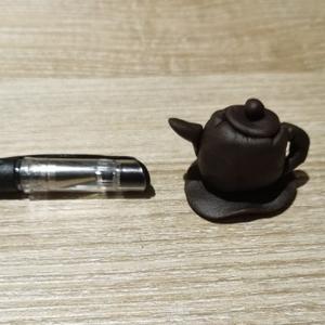 墨镜背后 
