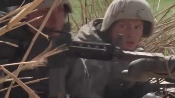 连有没有敌军都没确认,美武装直升机就将前进路上的村庄夷为平地