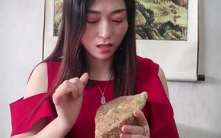 视频连线开切现场切翡翠原石