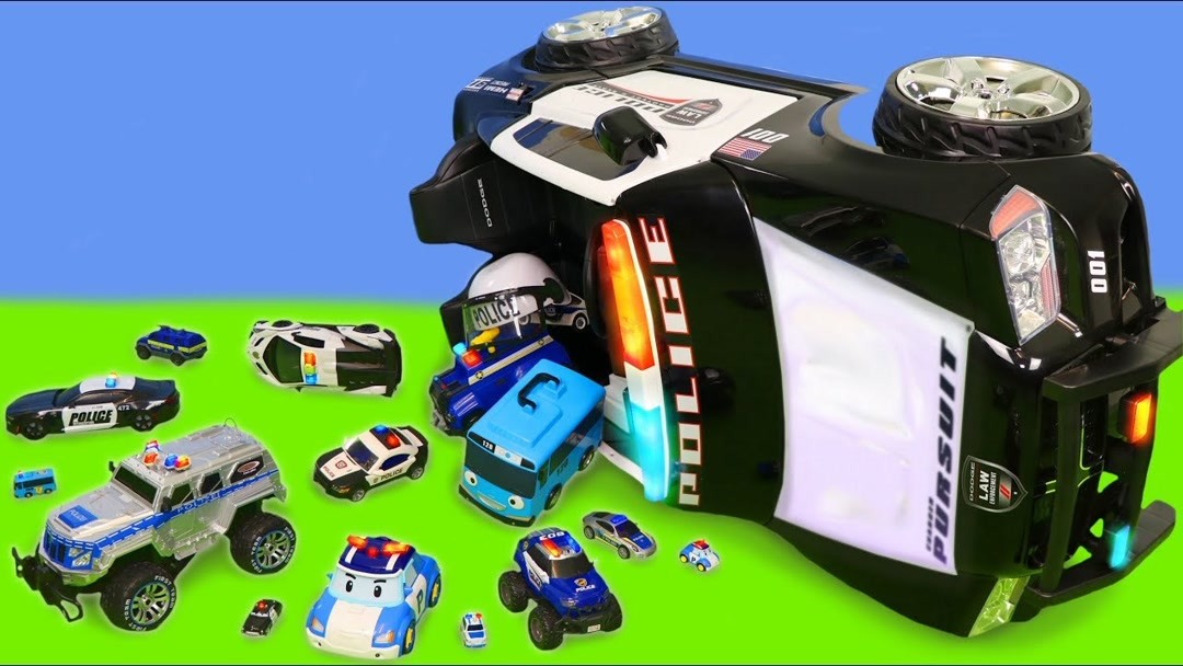 汽车动画片:警车抓捕失控小汽车,这招简直帅呆了!