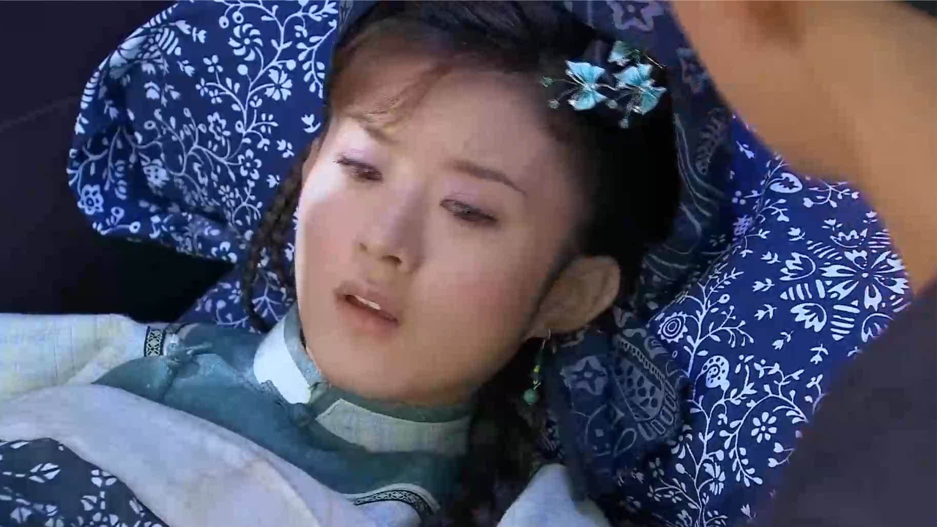 还珠格格:晴儿演技炸裂,装做要生的样子,骗过巡查官兵