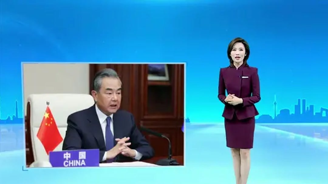 南海方向传出好消息!王毅释放重大信号,中国这一步走得稳稳当当