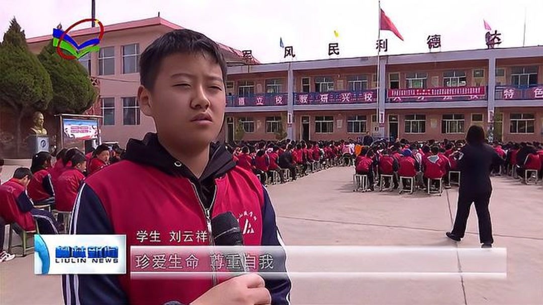 我县交警部门进校园、走企业宣传交通安全知识