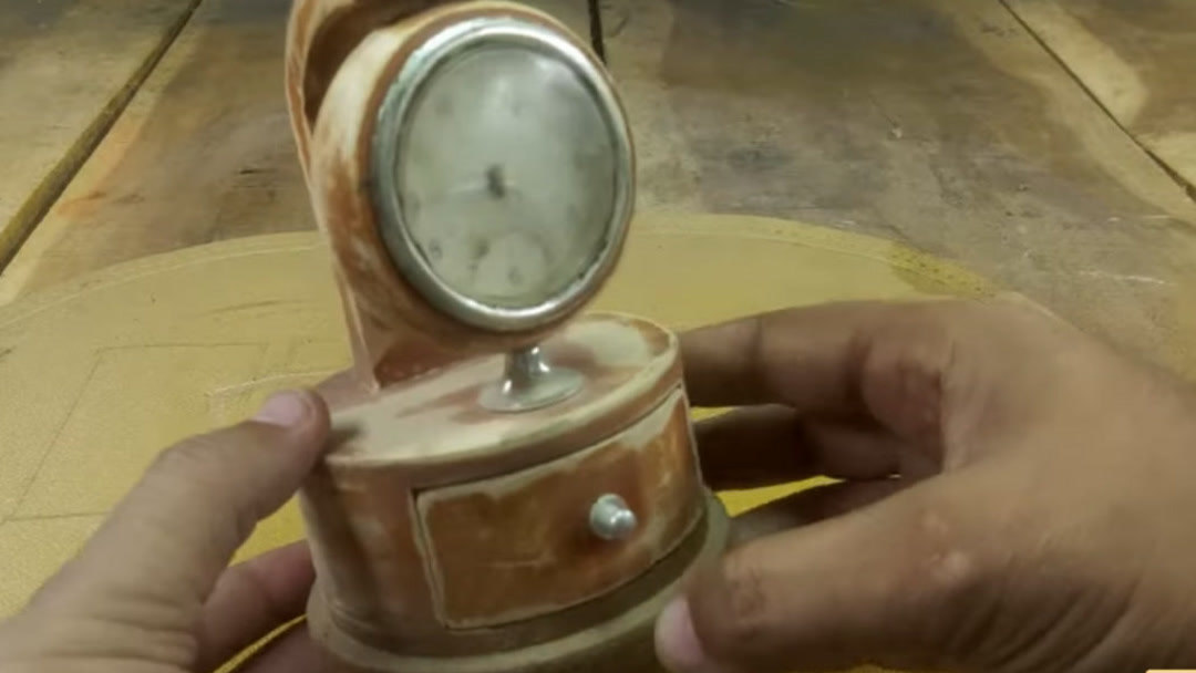 十元收了一台旧钟表,回家翻新发明不多,仔细一看历史悠久