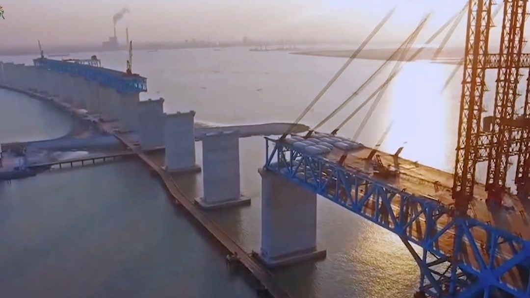 我国在欧洲的第一座桥:3年耗资13亿,被世人尊称为“中国桥”!