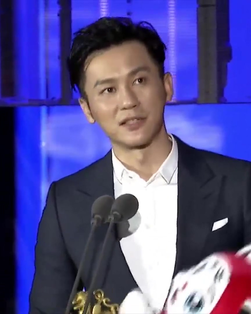 范丞丞发文祝福姐夫李晨,获北京大学生电影节最受欢迎导演