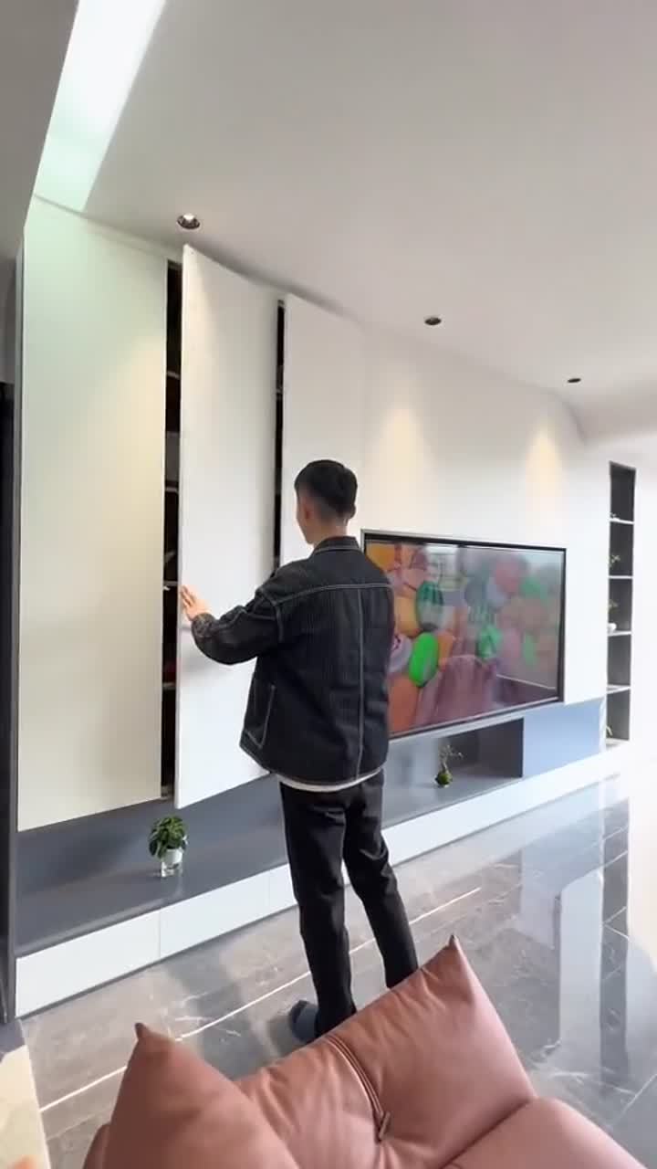 很多人想看,带收纳功能的电视墙,设计成电视柜和阳台一体