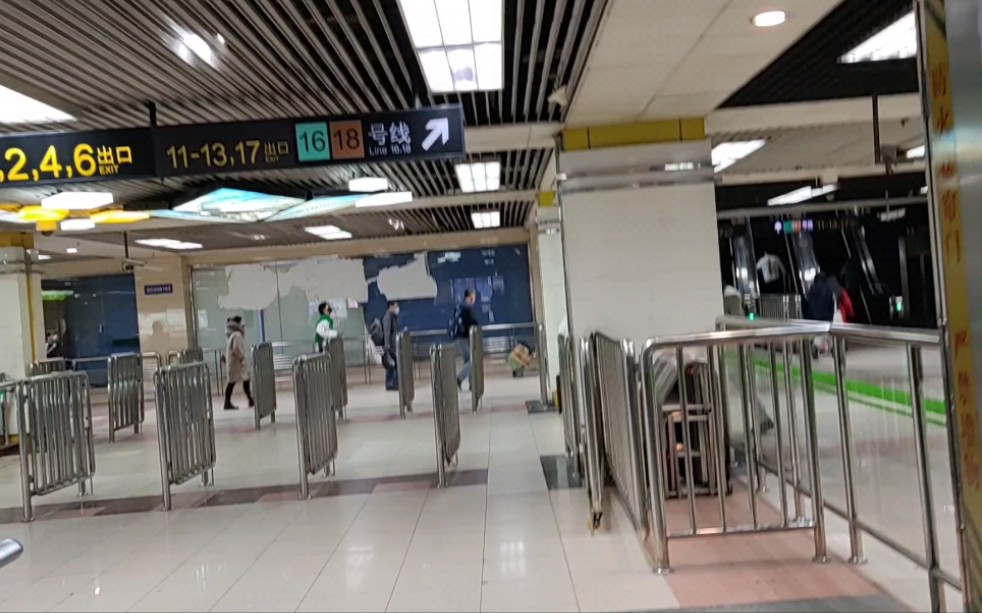 上海龙阳路地铁站18-16-2-7双向换乘及无障碍电梯换乘