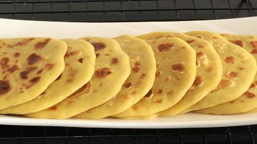 1个鸡蛋,1根香蕉,教你做香甜绵软的香蕉饼,比脆皮香蕉还美味