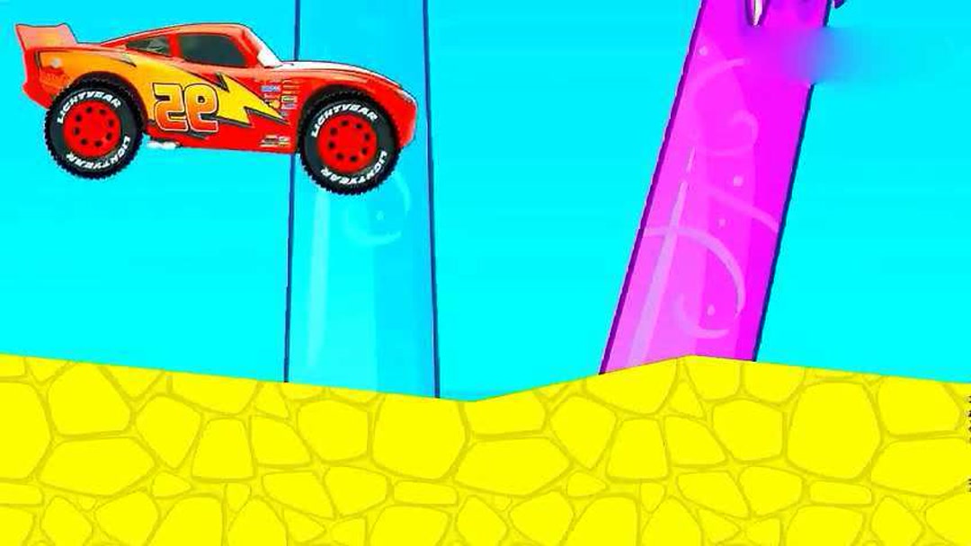 汽车动画片,教宝宝学字母,麦奎恩跑车撞击穿过路上的字母障碍